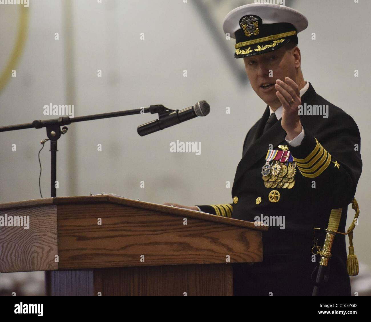 Uss arlington command hi-res stock photography and images - Alamy
