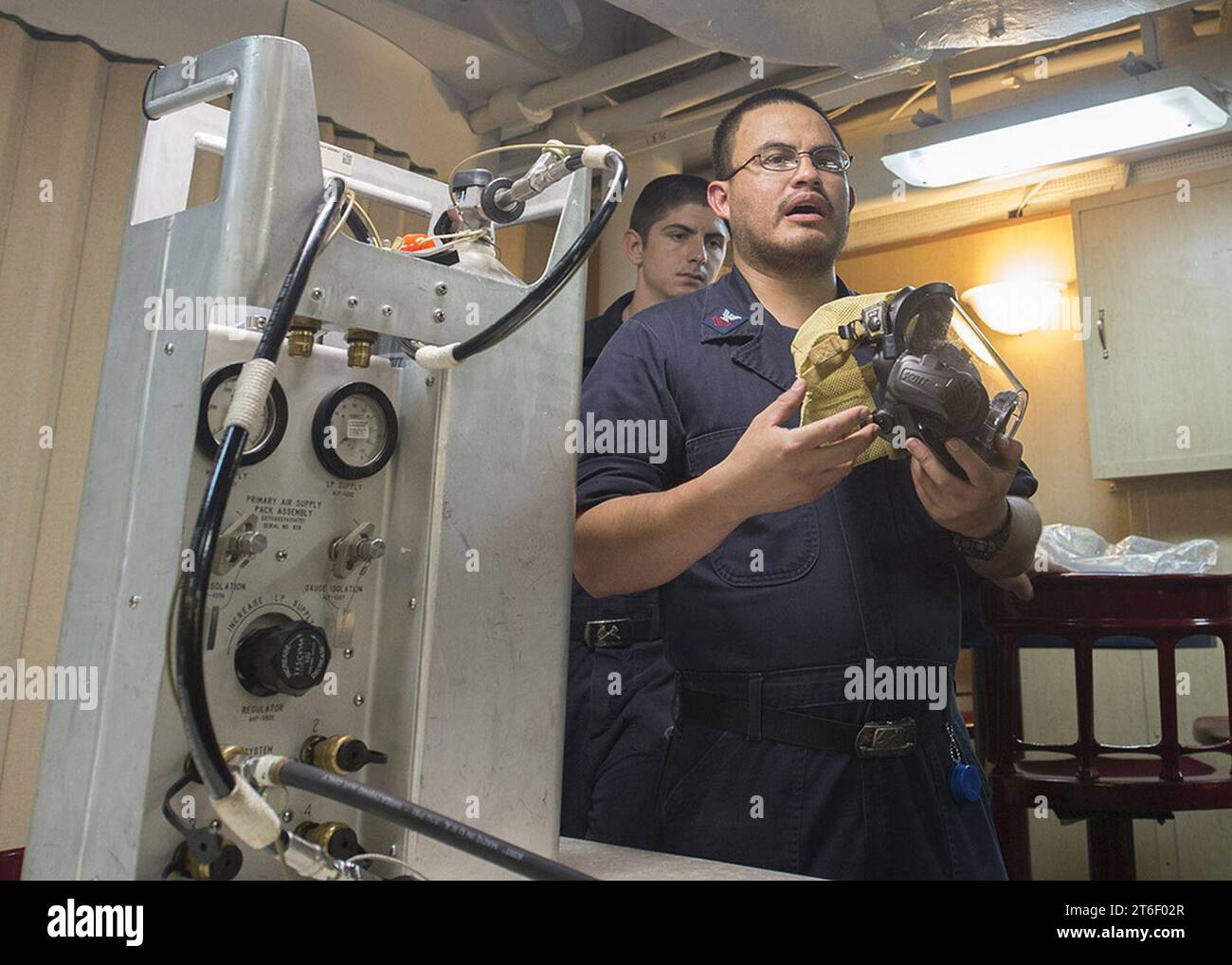 USS Normandy (CG 60) 150518 Stock Photo - Alamy