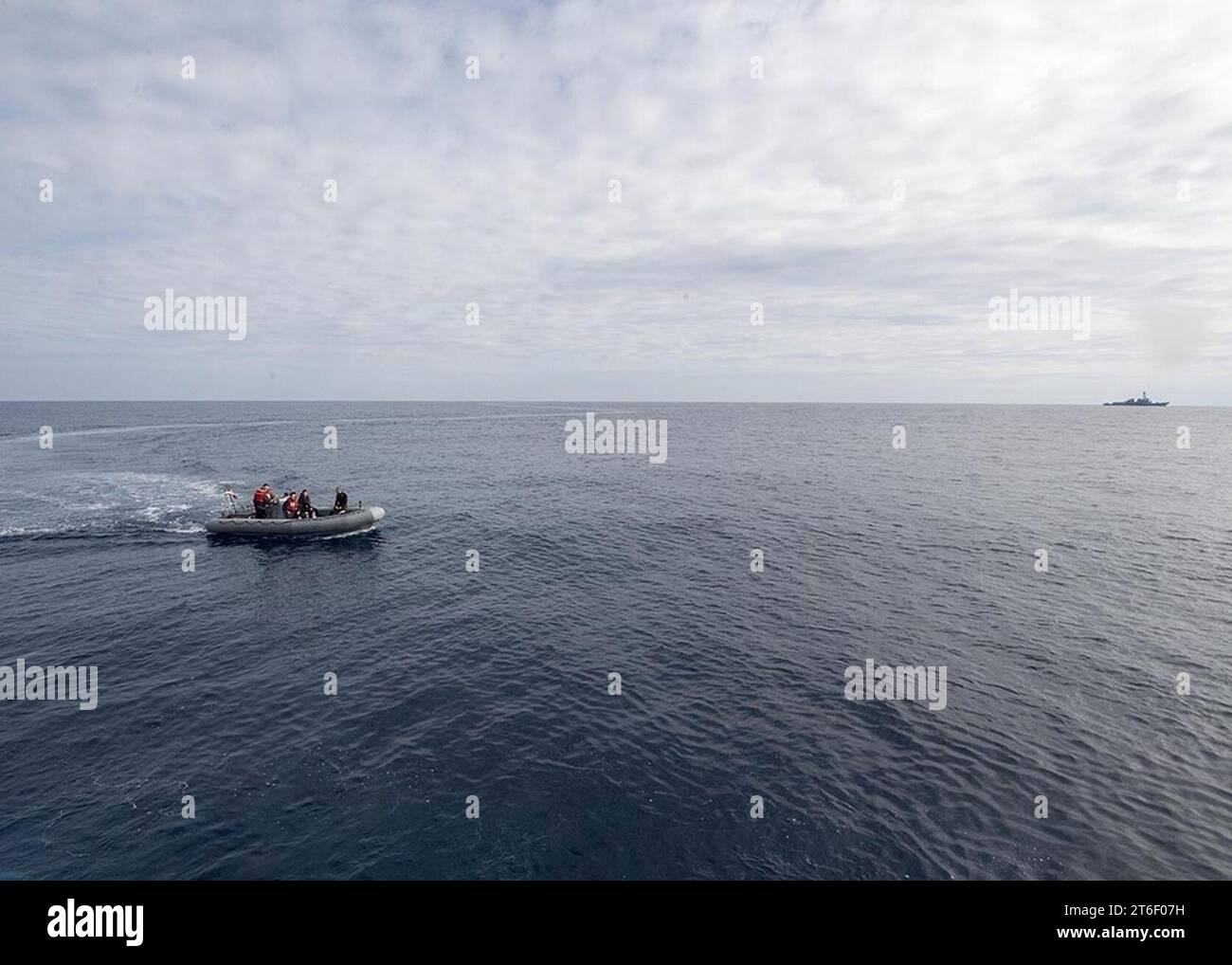 USS Normandy (CG 60) deployment 150310 Stock Photo - Alamy