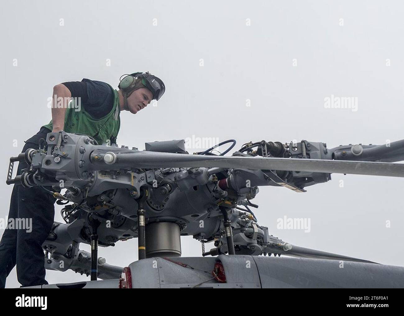USS Normandy (CG 60) deployment 150321 Stock Photo - Alamy