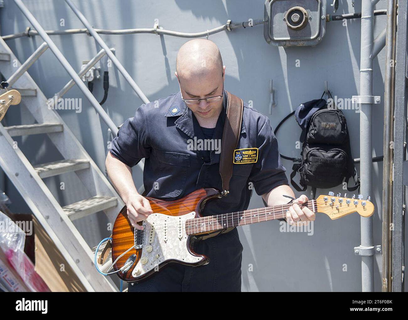USS Normandy (CG 60) deployment 150527 Stock Photo - Alamy