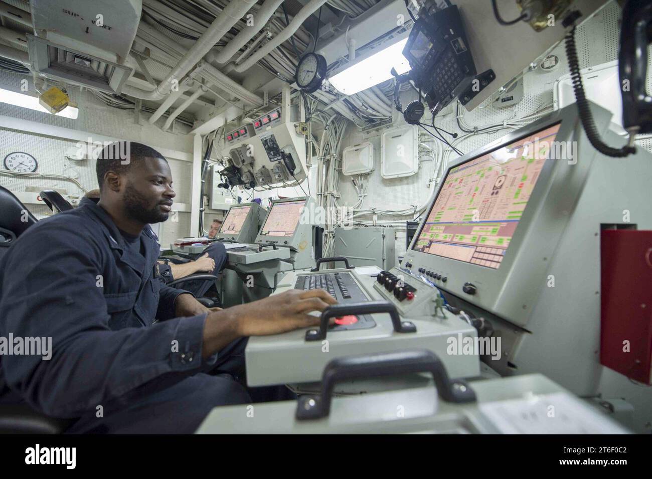 USS Normandy (CG 60) deployment 150830 Stock Photo - Alamy