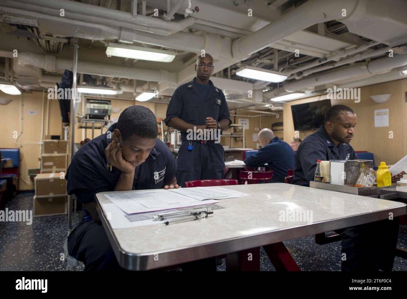 USS Normandy (CG 60) deployment 150903 Stock Photo - Alamy
