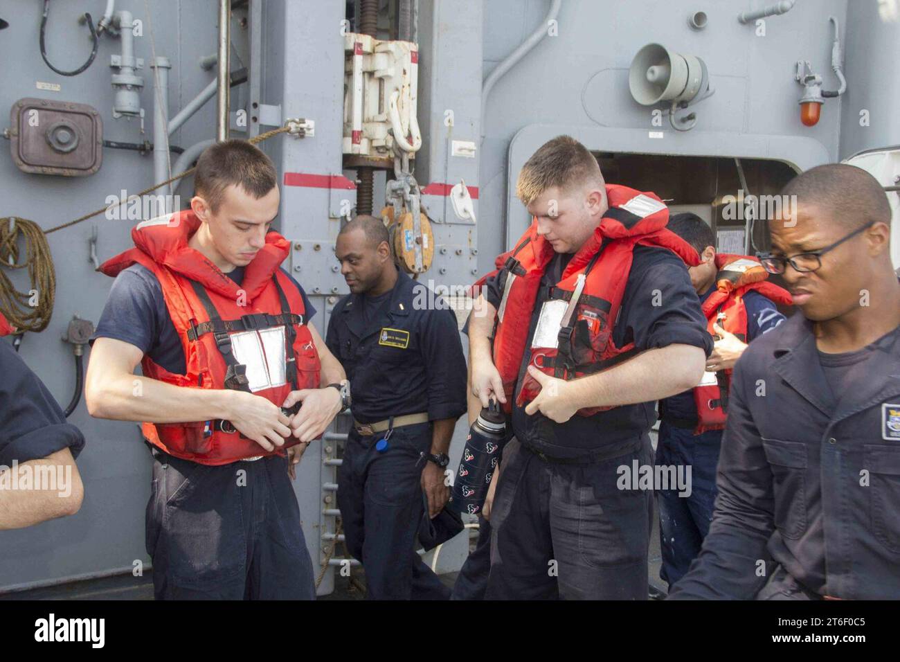 USS Normandy (CG 60) deployment 150923 Stock Photo - Alamy
