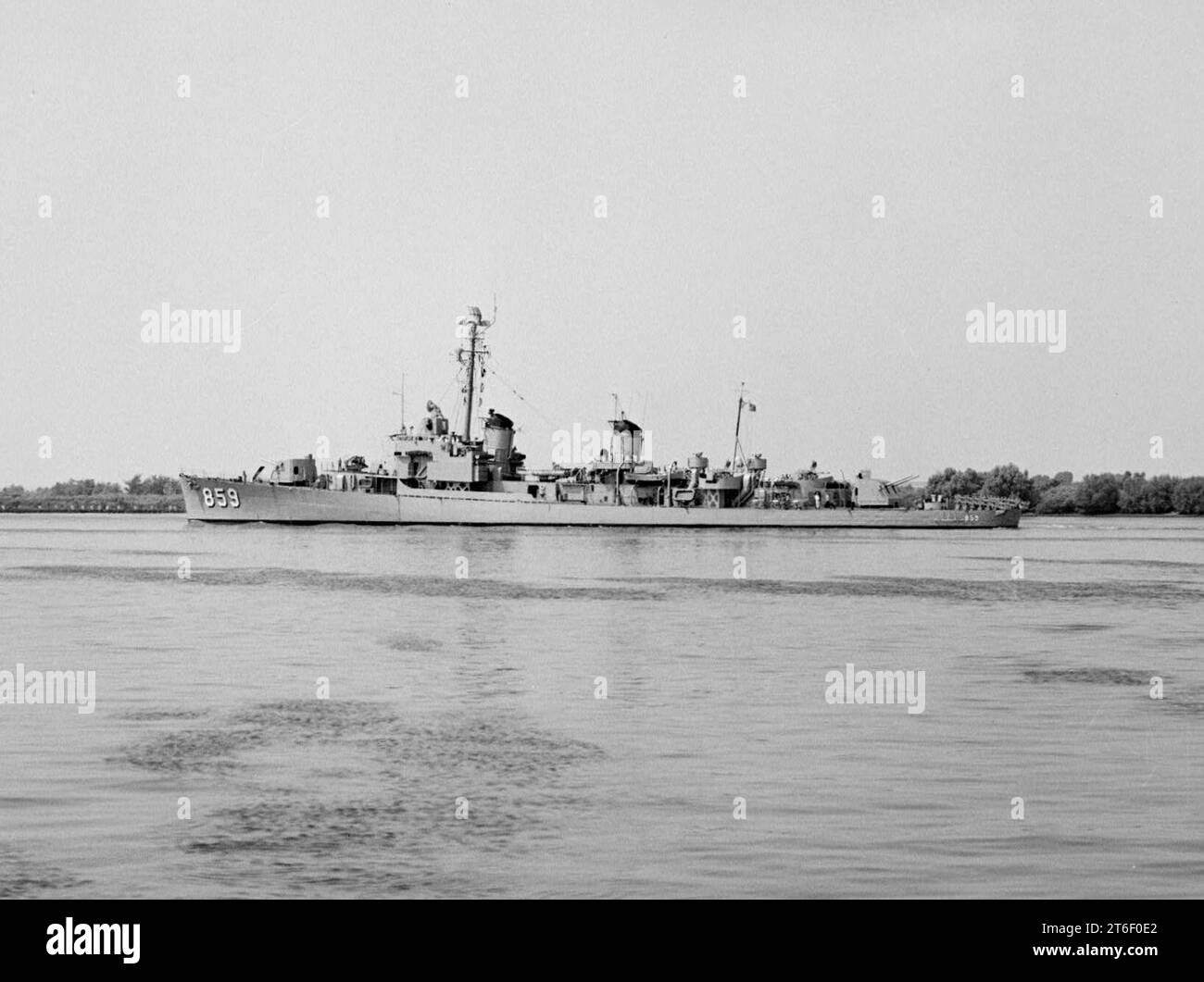 USS Norris (DDE-859) underway on 27 August 1953 Stock Photo - Alamy