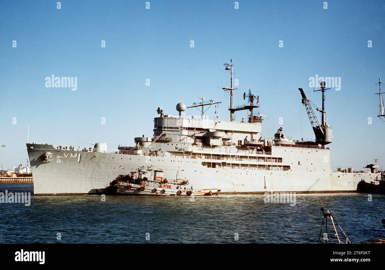 USS Norton Sound (AVM-1) leaves the Long Beach Naval Shipyard for ...