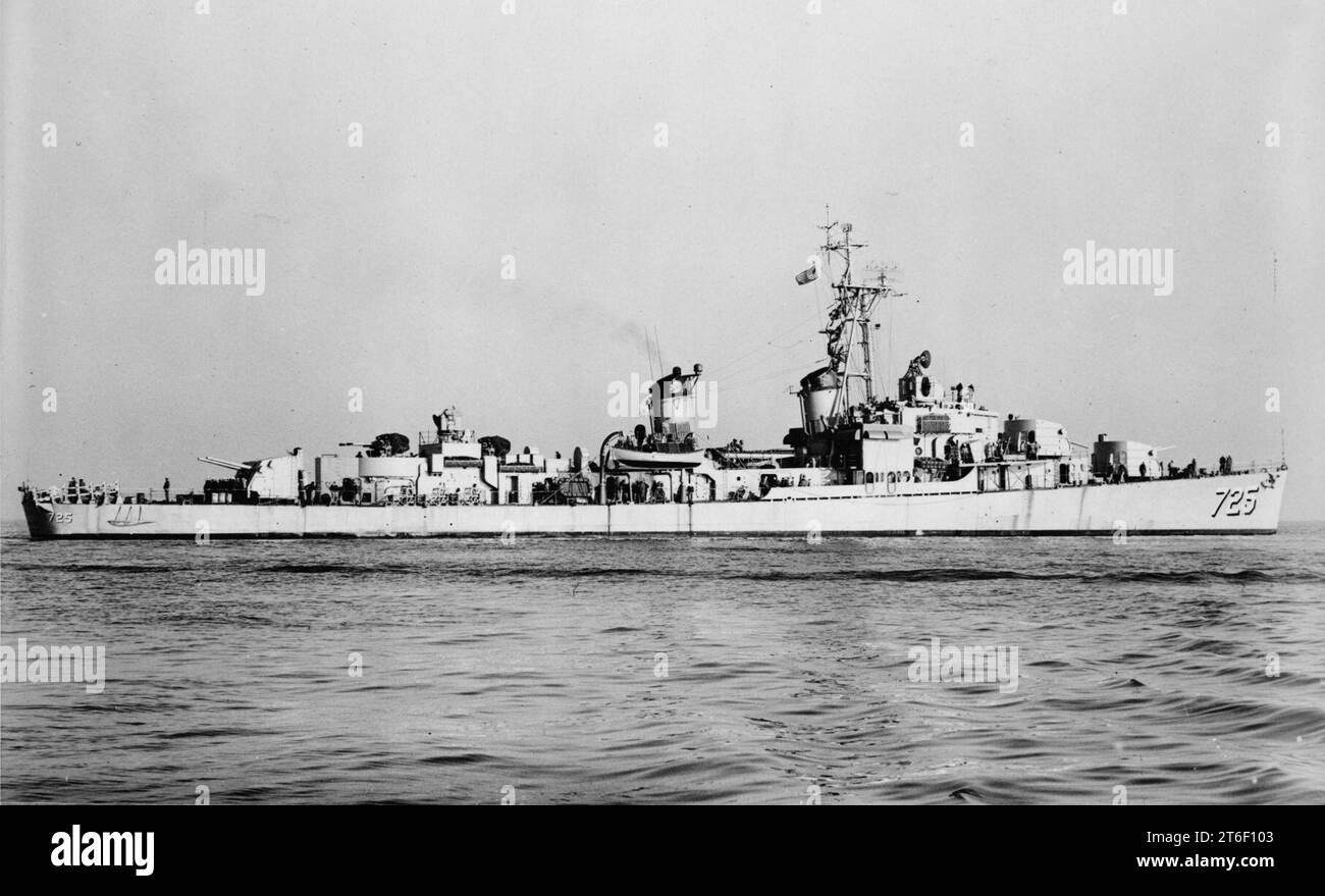 USS O'Brien (DD-725) off the San Francisco Naval Shipyard on 6 February ...