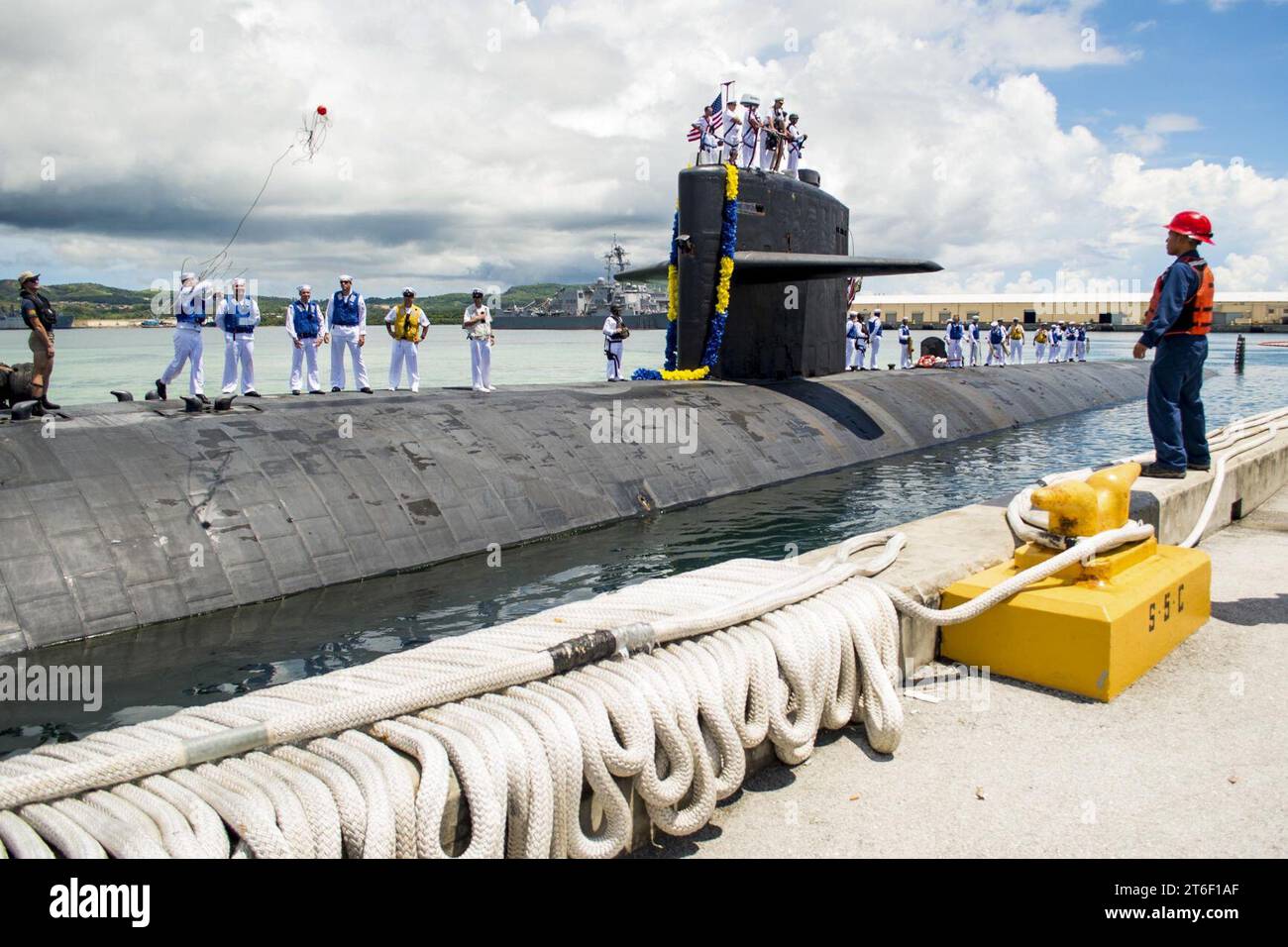 Los angeles class uss oklahoma city ssn 723 hi-res stock photography ...