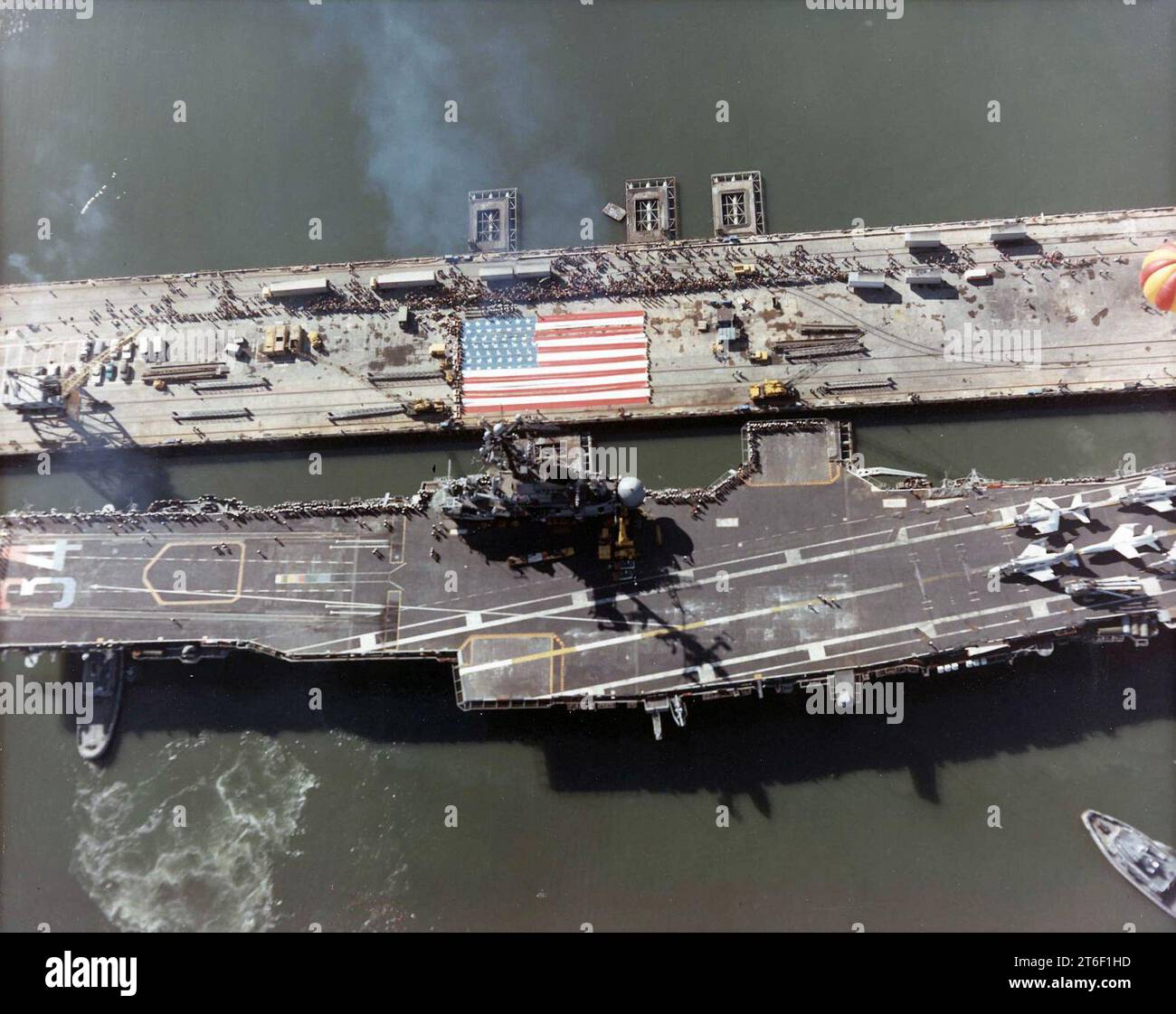 USS Oriskany (CV-34) returning from her last deployment 1976 Stock ...