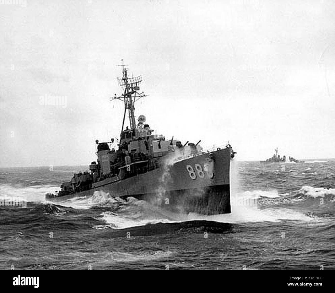 USS Orleck (DD-886) underway in heavy seas, in the 1950s Stock Photo ...