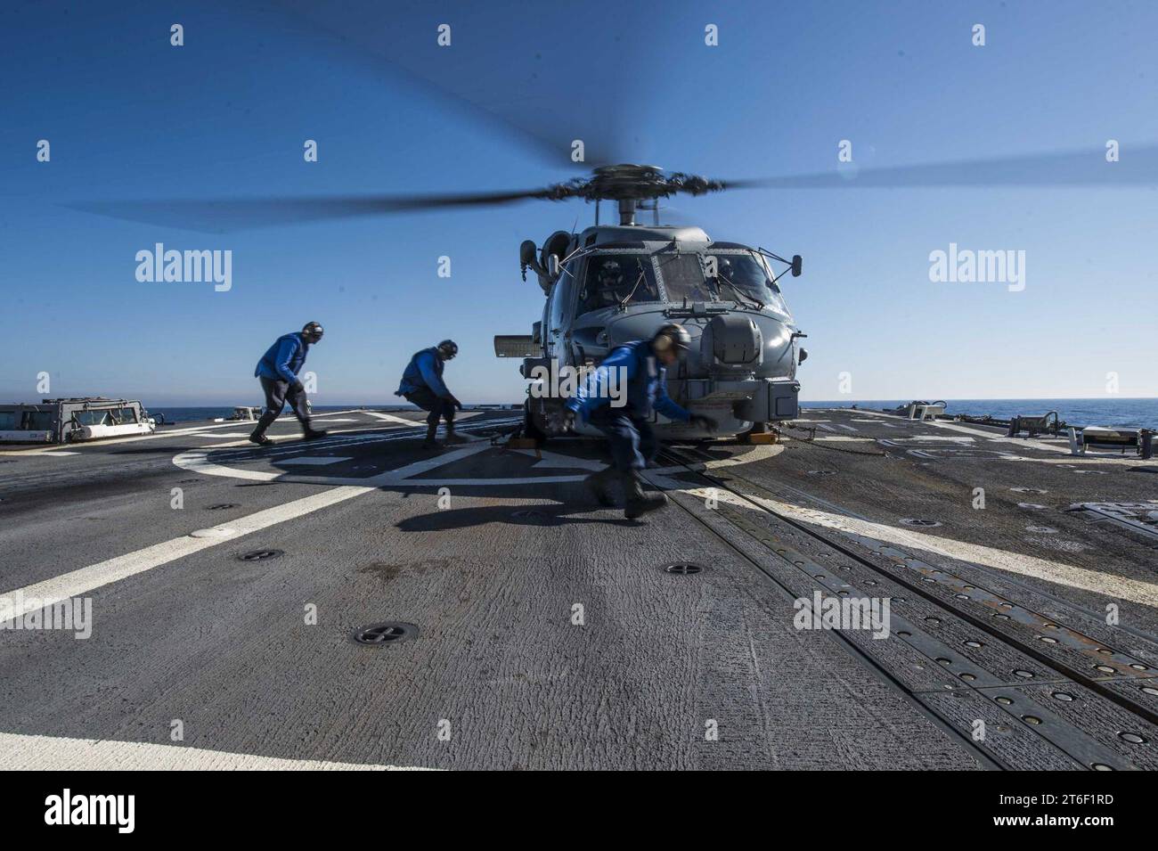 Uss austin lpd 4 hi-res stock photography and images - Alamy
