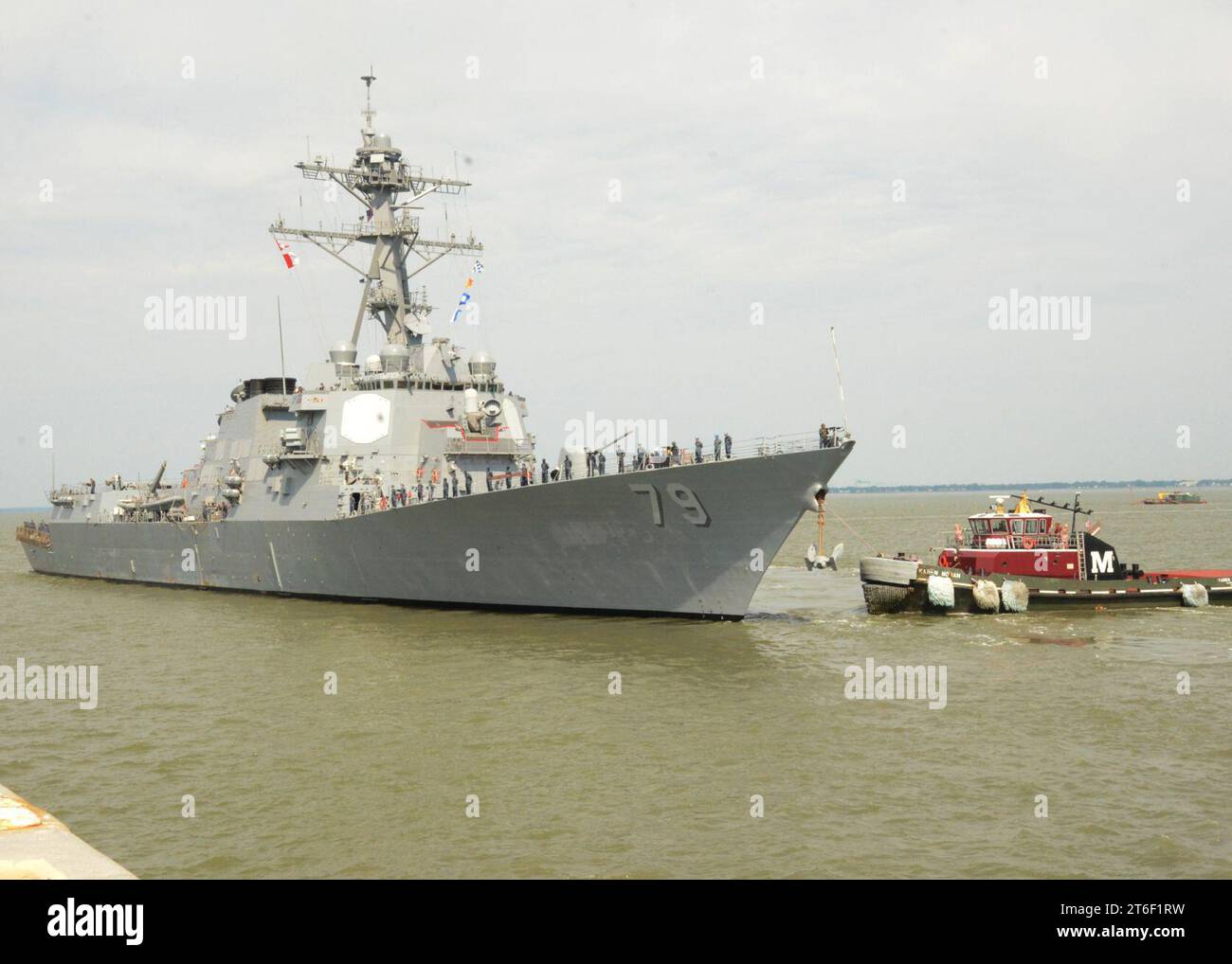 USS Oscar Austin departs Naval Station Norfolk Stock Photo - Alamy