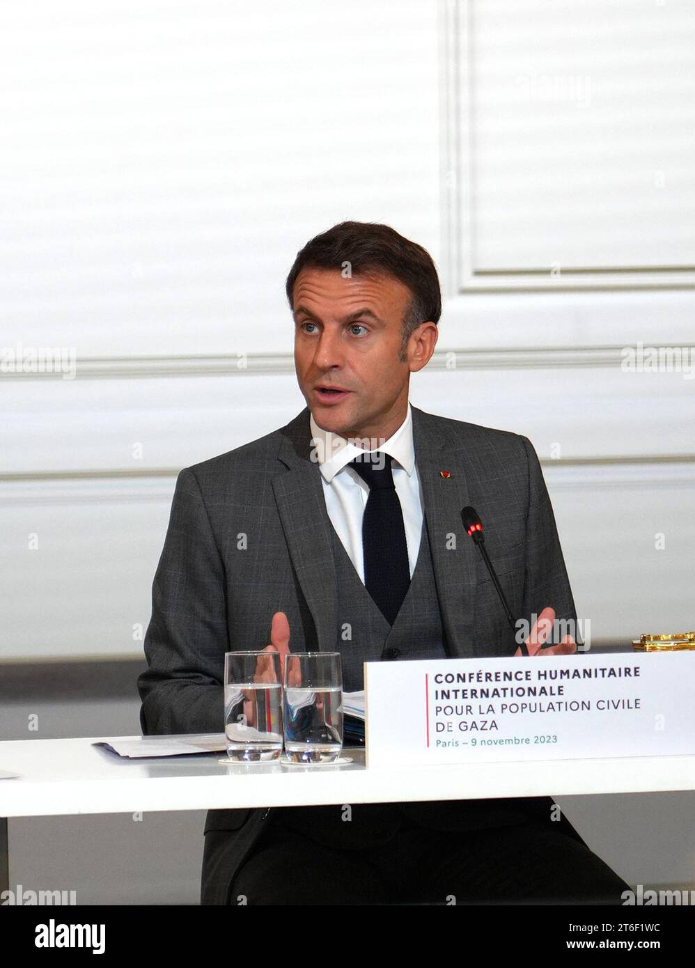 Humanitarian aid for civilians in gaza hi-res stock photography and ...