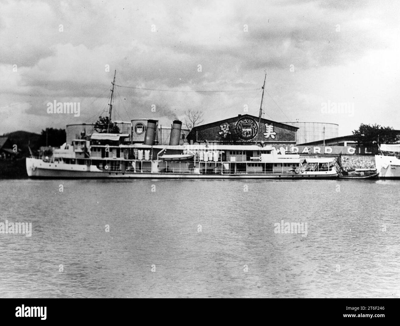 USS Panay (PR-5) at Ichang, China, circa 1932 Stock Photo - Alamy