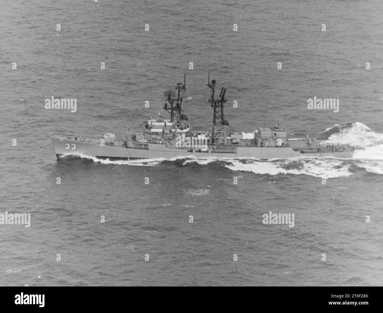 USS Parsons (DDG-33) underway in the Pacific Ocean on 2 May 1970 (K ...