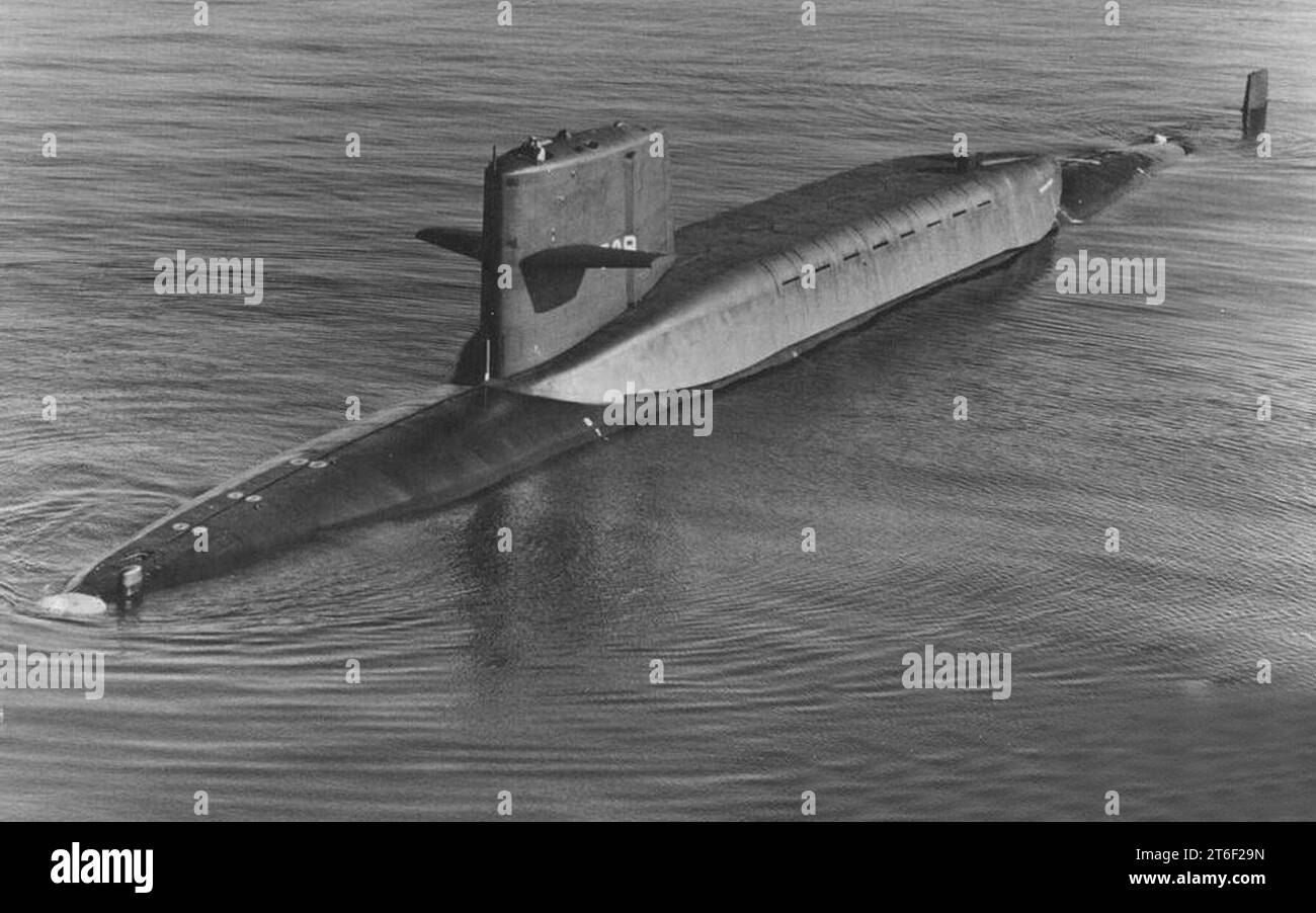 Uss patrick henry hi-res stock photography and images - Alamy