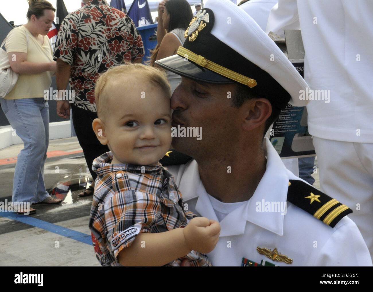 USS Paul Hamilton deploys 120921 Stock Photo - Alamy