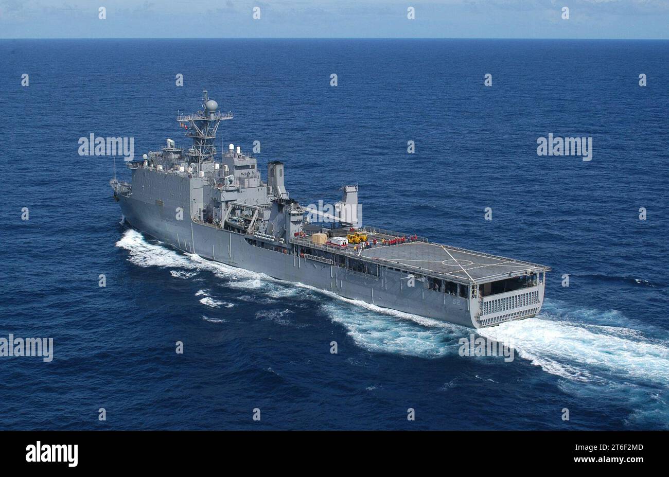 USS Pearl Harbor (LSD.52 Stock Photo - Alamy