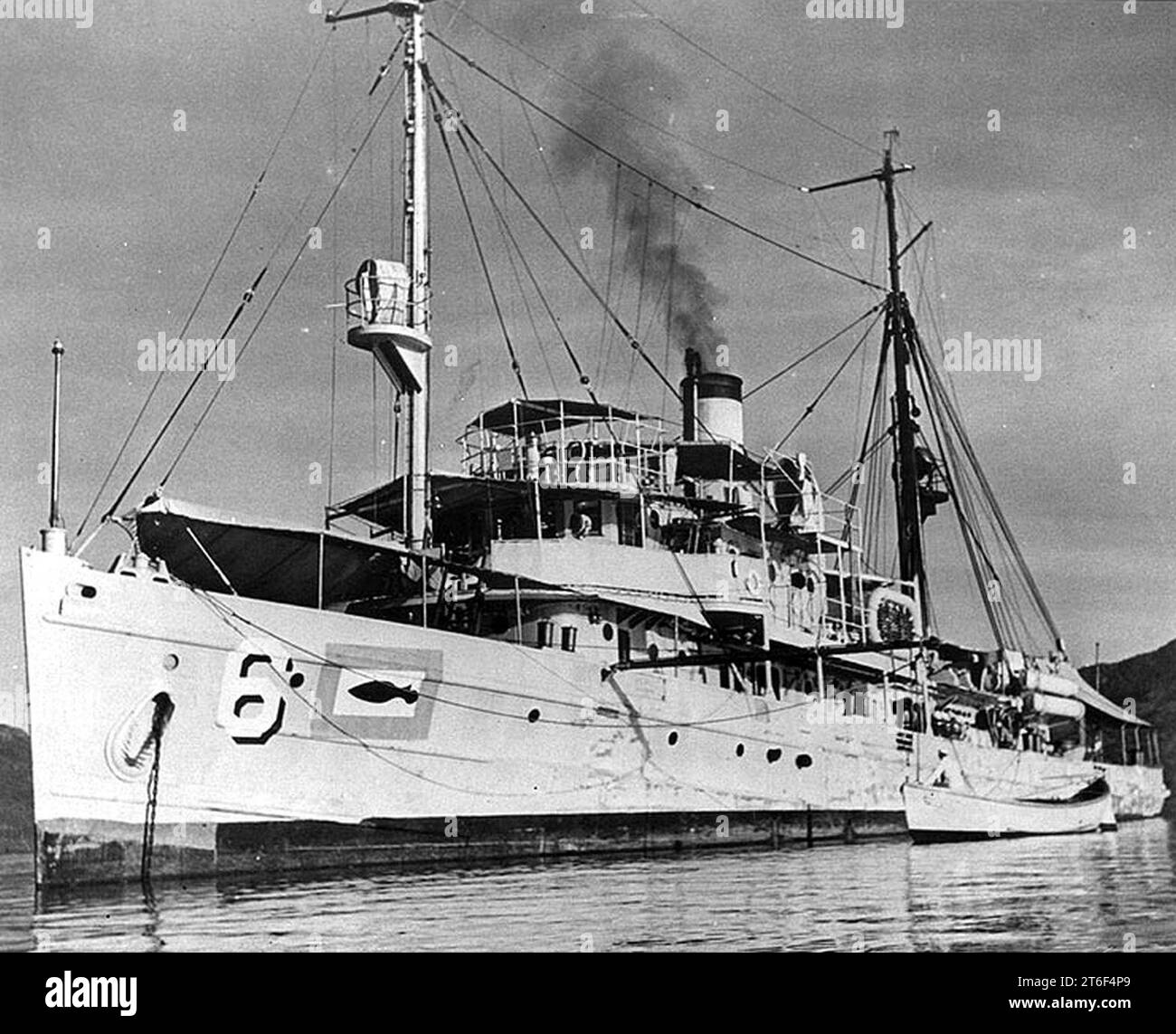 USS Pigeon (ASR-6) in Cam Ranh Bay in 1939 Stock Photo - Alamy