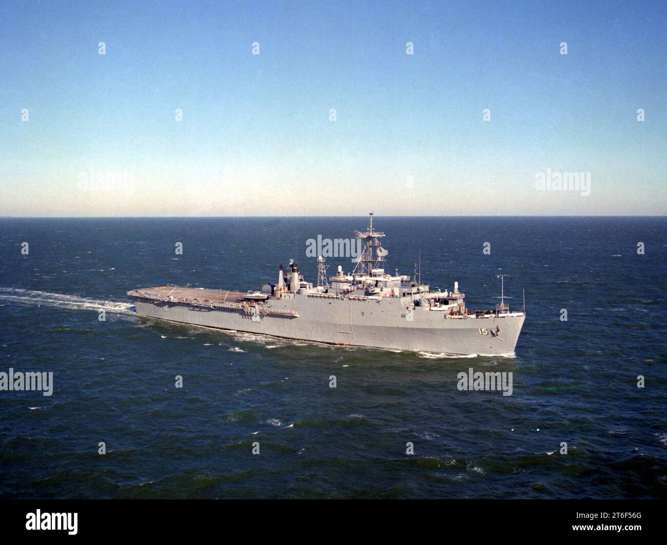 USS Ponce (LPD-15) underway at sea on 1 November 1984 (6430320 Stock ...