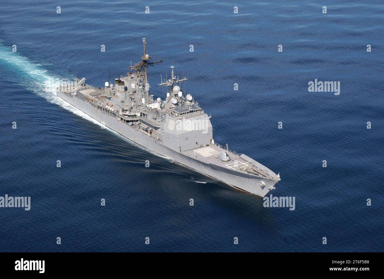 USS Port Royal (CG 73) January 2002 Stock Photo - Alamy