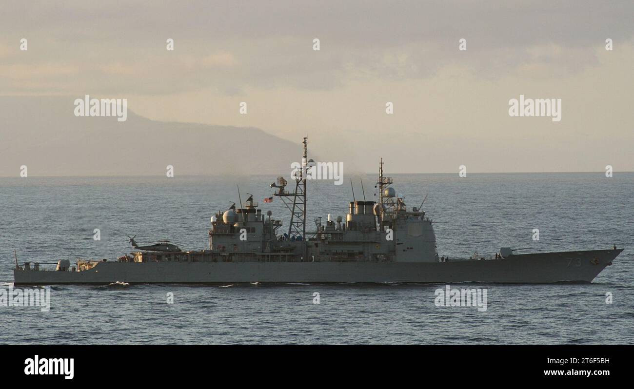 USS Port Royal (CG 73) underway January 2006 Stock Photo - Alamy