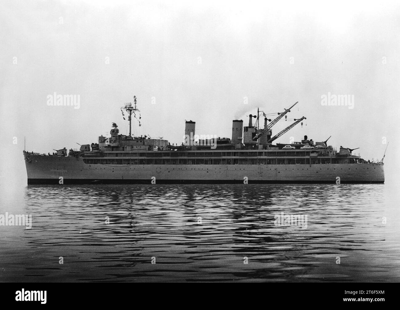 USS Prairie (AD-15) off the San Francisco Naval Shipyard on 1 January ...