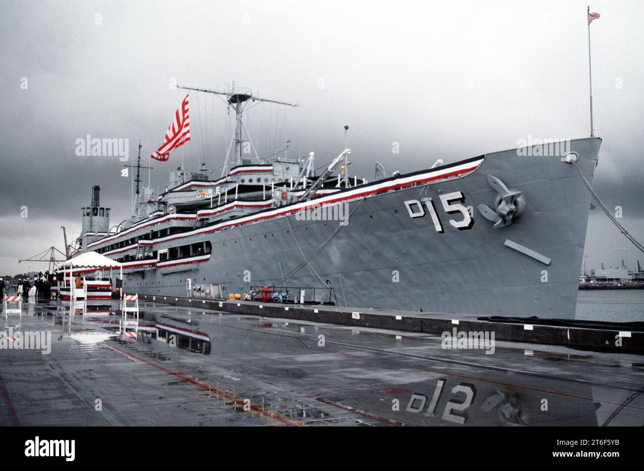 USS Prairie (AD-15) decommissioning 1993 Stock Photo - Alamy
