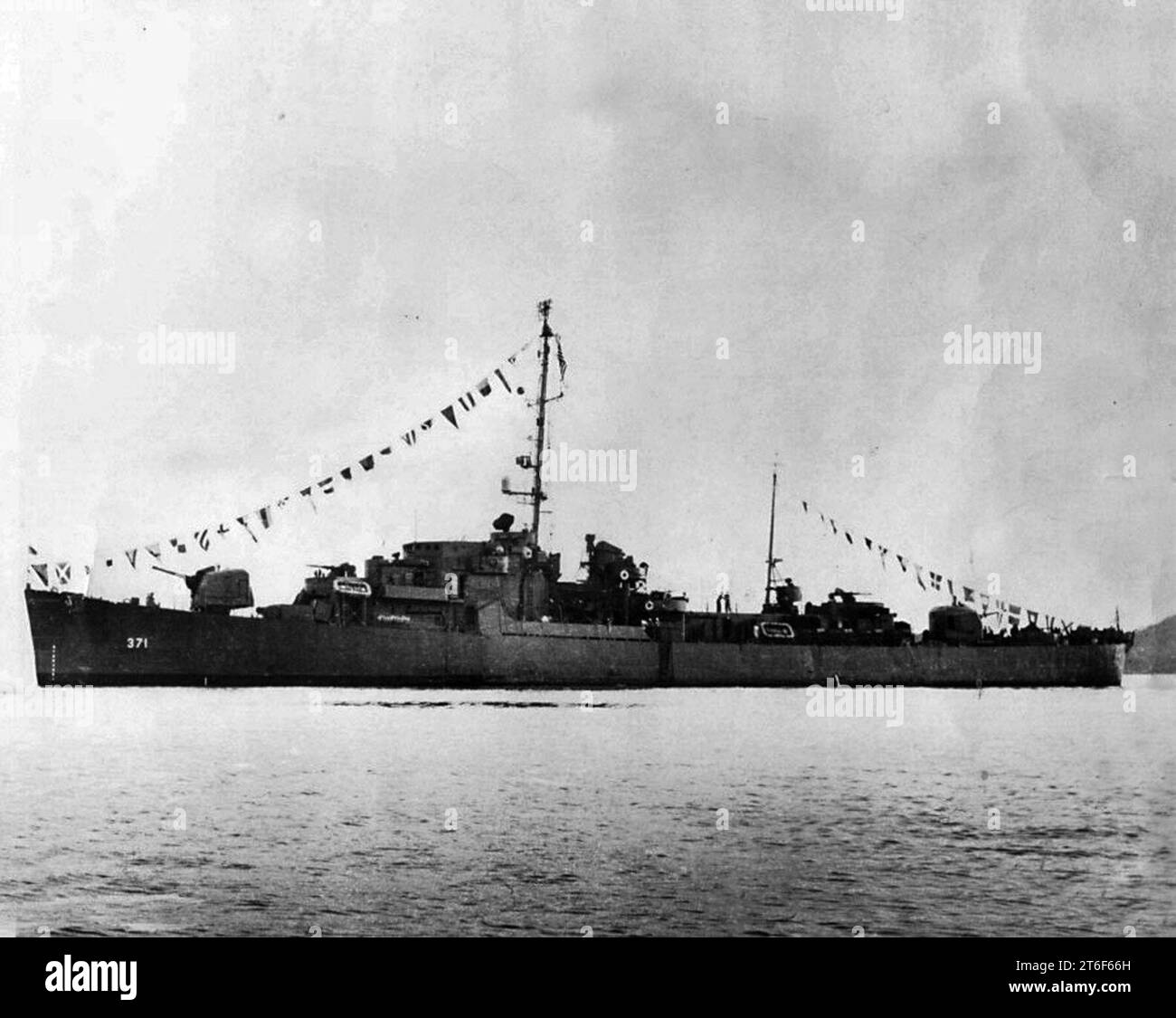 USS Presley (DE-371) at anchor, in 1945 Stock Photo - Alamy