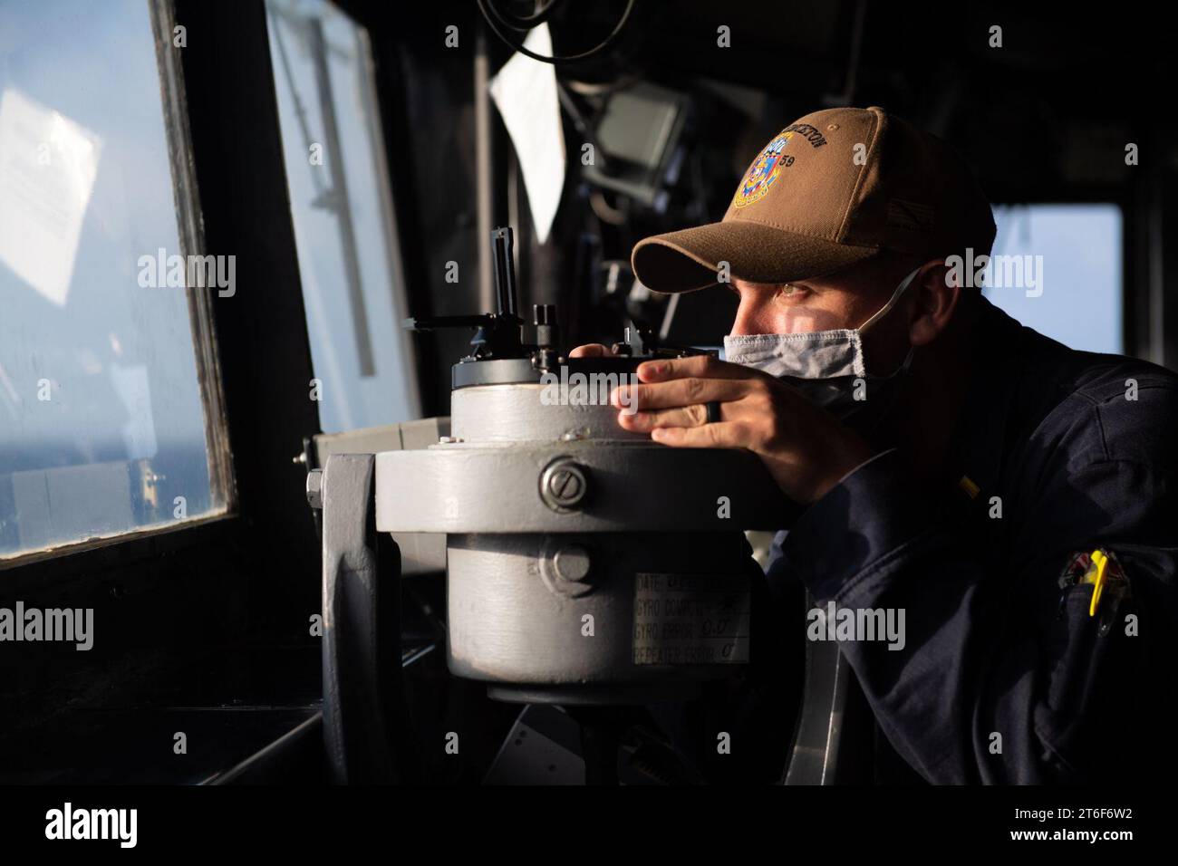 USS Princeton (CG 59) transits the U.S. 5th Fleet area of operations ...