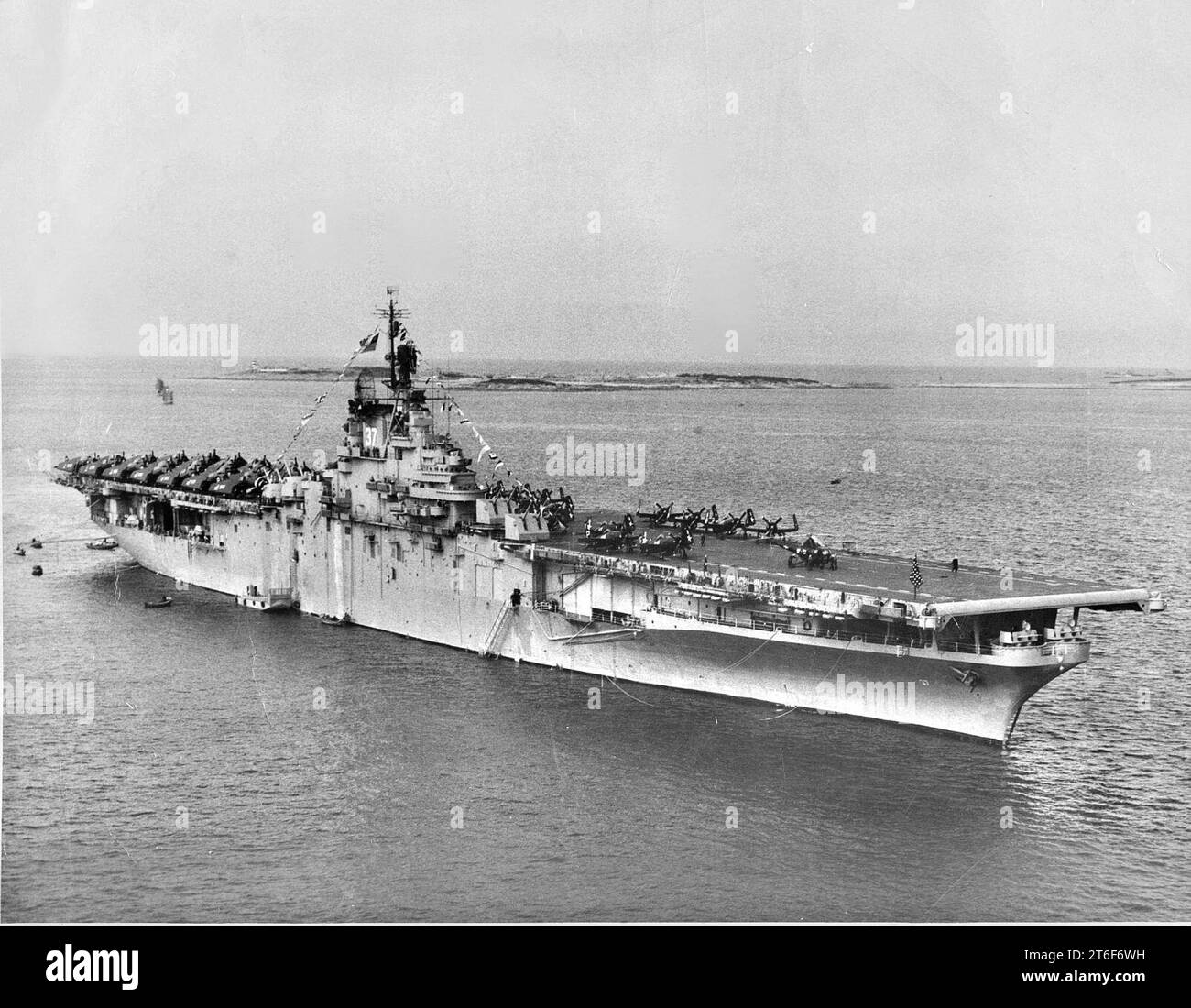 USS Princeton (CV-37) Tsingtao 1948 Stock Photo - Alamy
