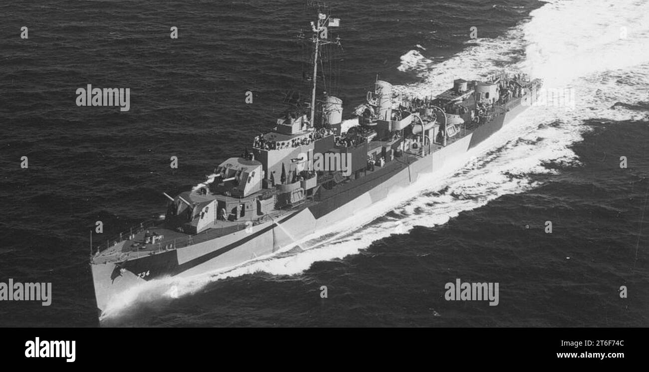 USS Purdy (DD-734) underway in July 1944 Stock Photo - Alamy