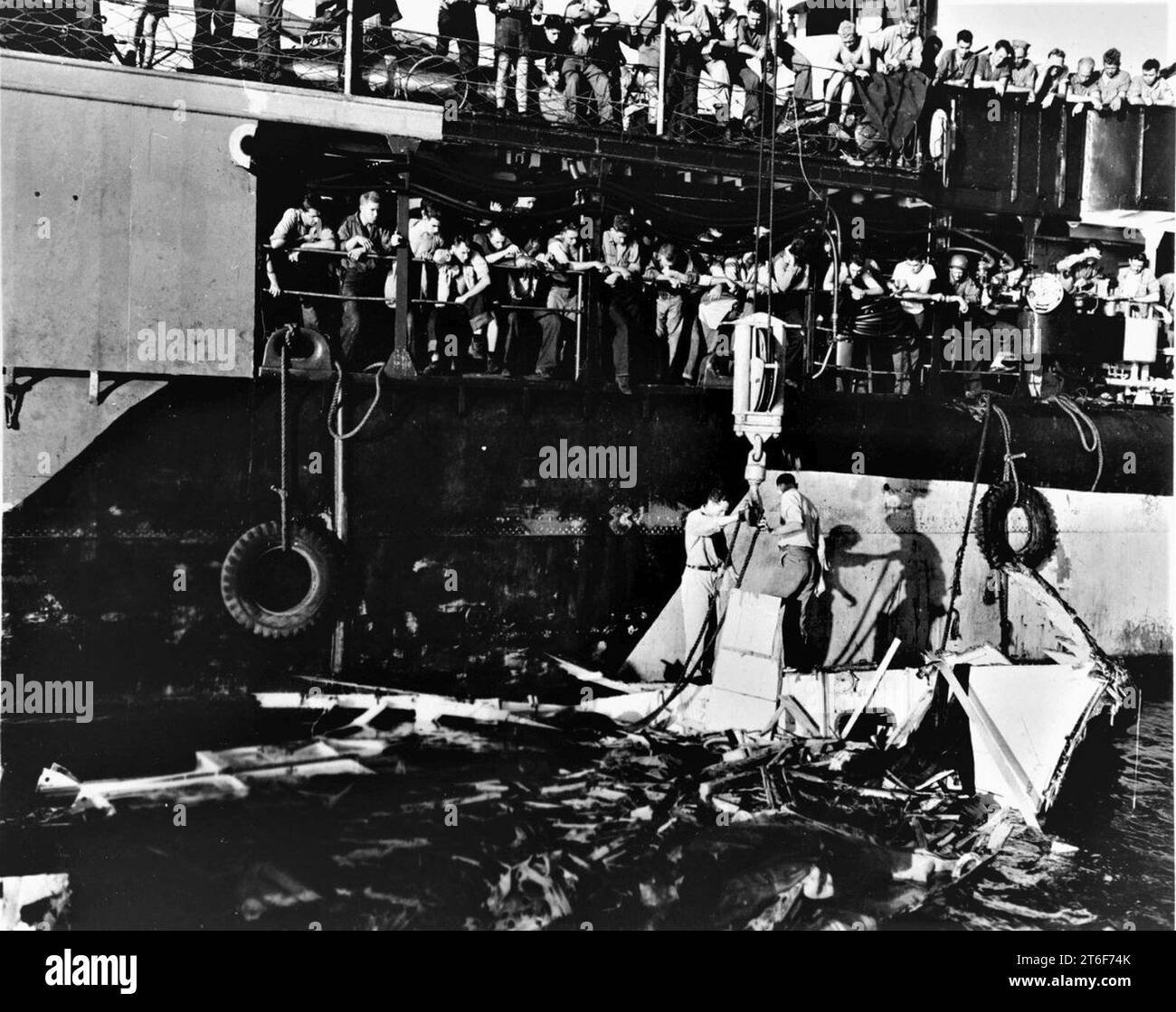USS PT-320 SUNK Stock Photo - Alamy