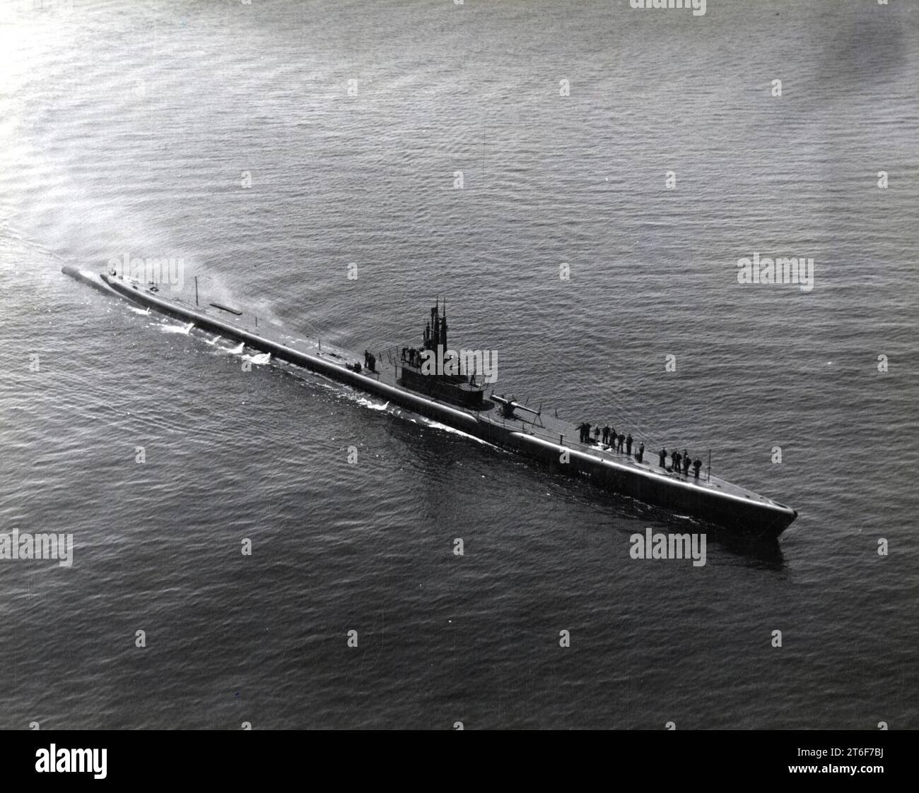 USS Queenfish (SS-393) underway on 29 April 1944 Stock Photo - Alamy