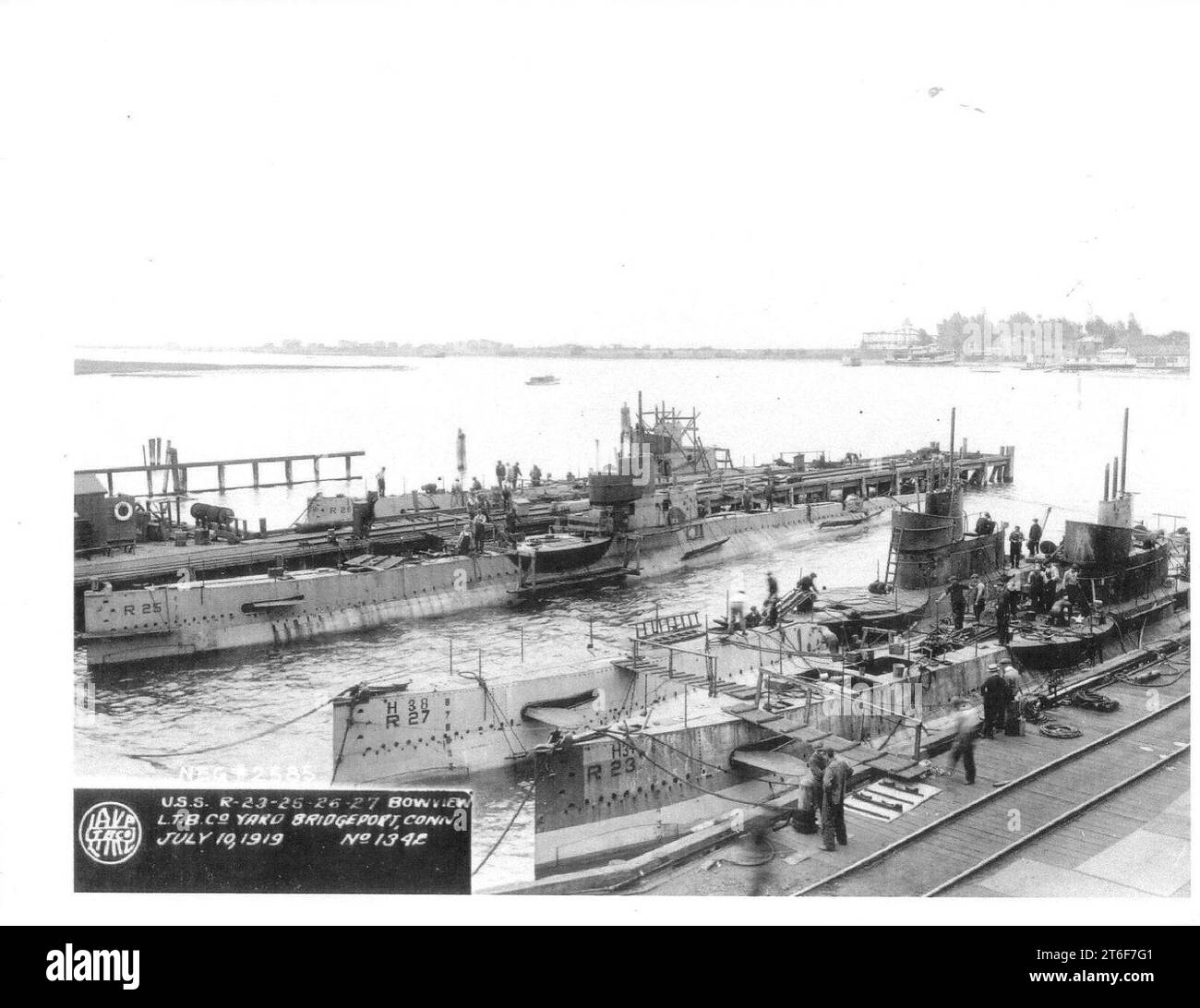 USS R-26, R-25, R-27, and R-23 Stock Photo - Alamy