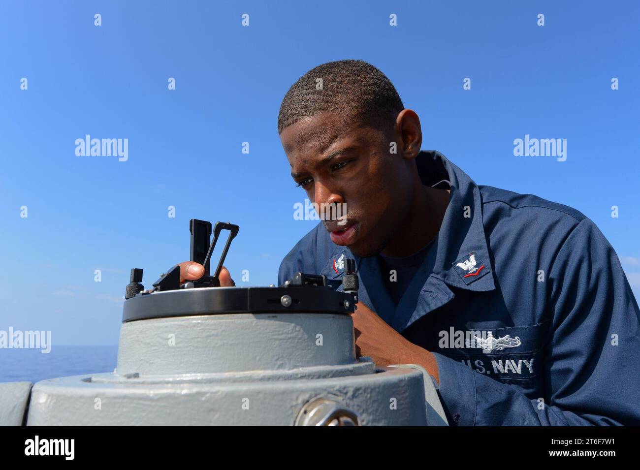 USS Ramage operations 130930 Stock Photo - Alamy