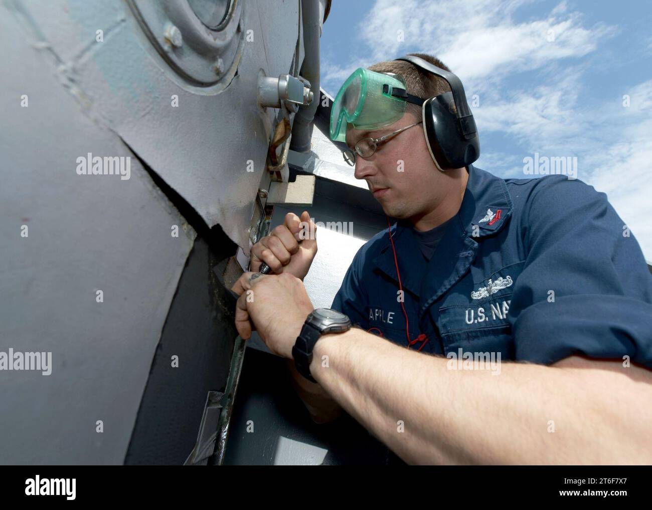 USS Ramage operations 140330 Stock Photo - Alamy