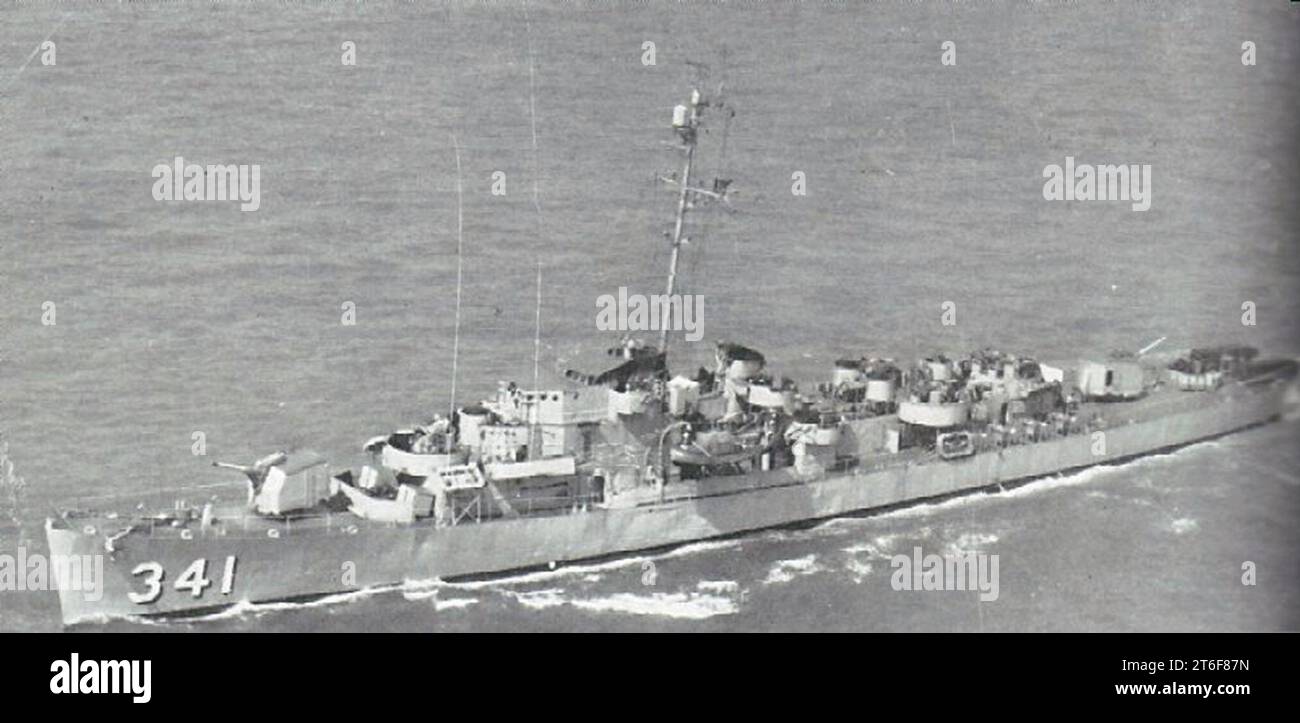 USS Raymond (DE-341) underway, circa in 1956 Stock Photo - Alamy