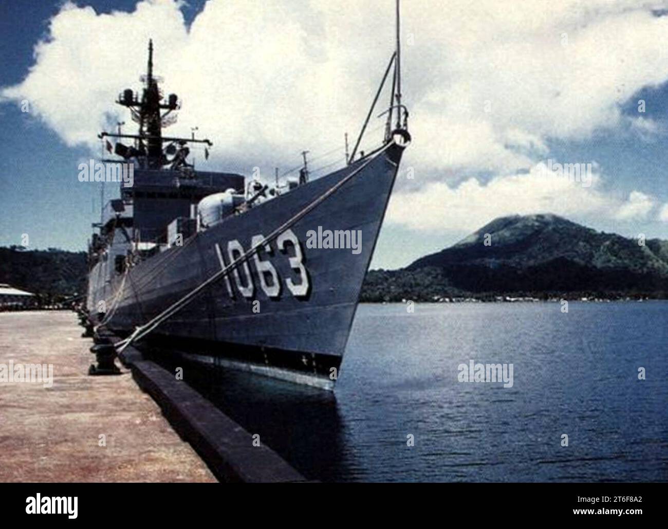 USS Reasoner (FF-1063) docked at Rabaul, New Britain, Papua New Guinea ...