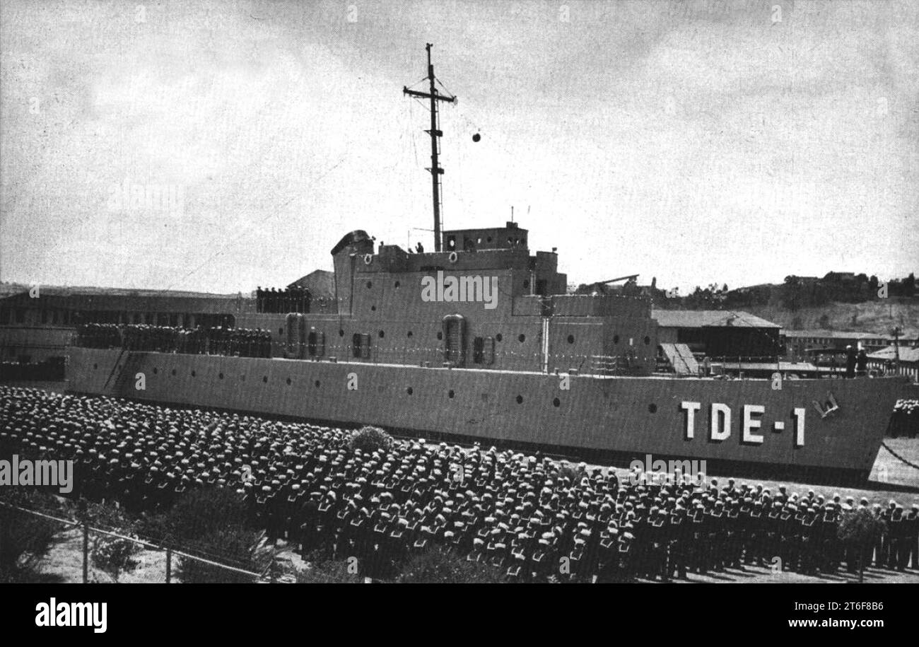 Uss recruit hi-res stock photography and images - Alamy