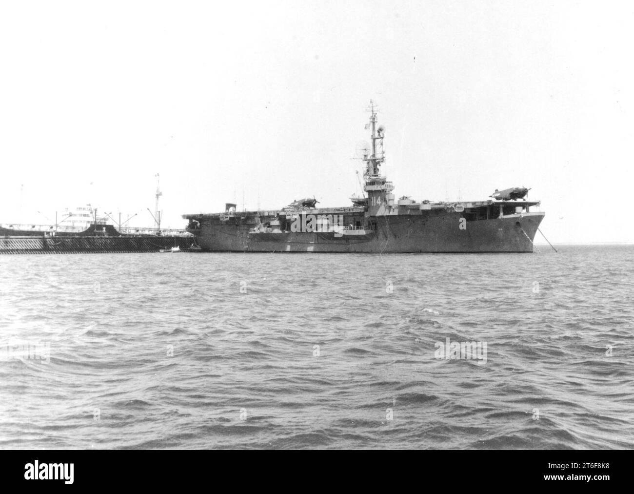 USS Rendova (CVE-114) at Bahrain in 1948 Stock Photo - Alamy