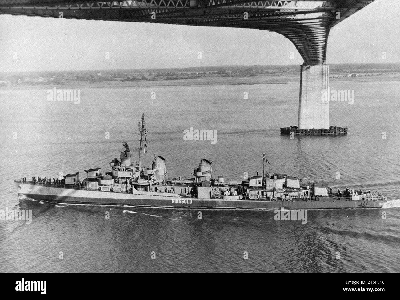 USS Ringgold (DD-500) off Charleston, South Carolina (USA), in early ...