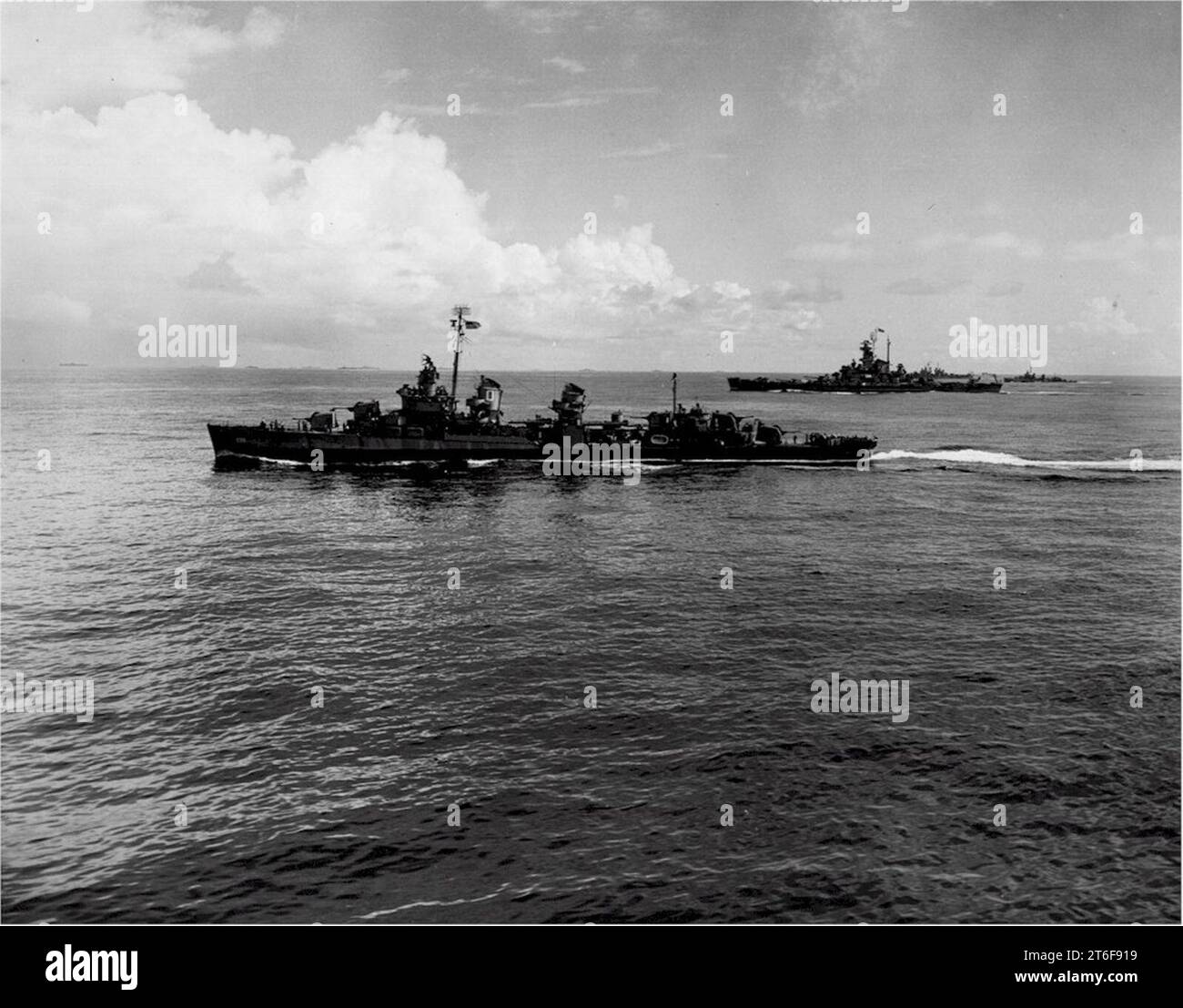 USS Ringgold (DD-500) underway in the Pacific Ocean, circa in July 1945 ...