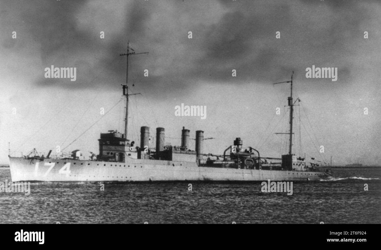 USS Rizal (DD-174) at sea, circa in 1920 (cph.3a26858 Stock Photo - Alamy