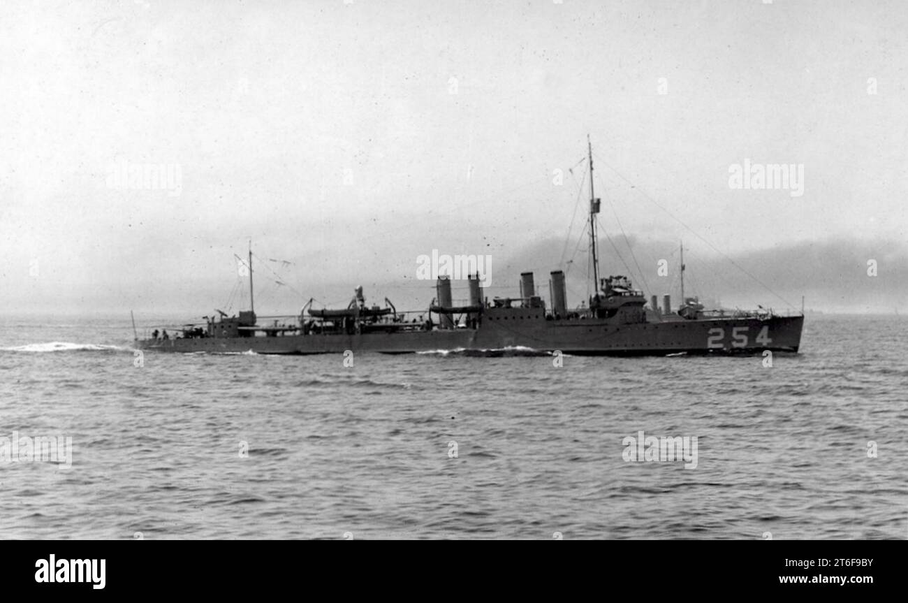 USS Rodgers (DD-254) underway in the early 1920s Stock Photo - Alamy