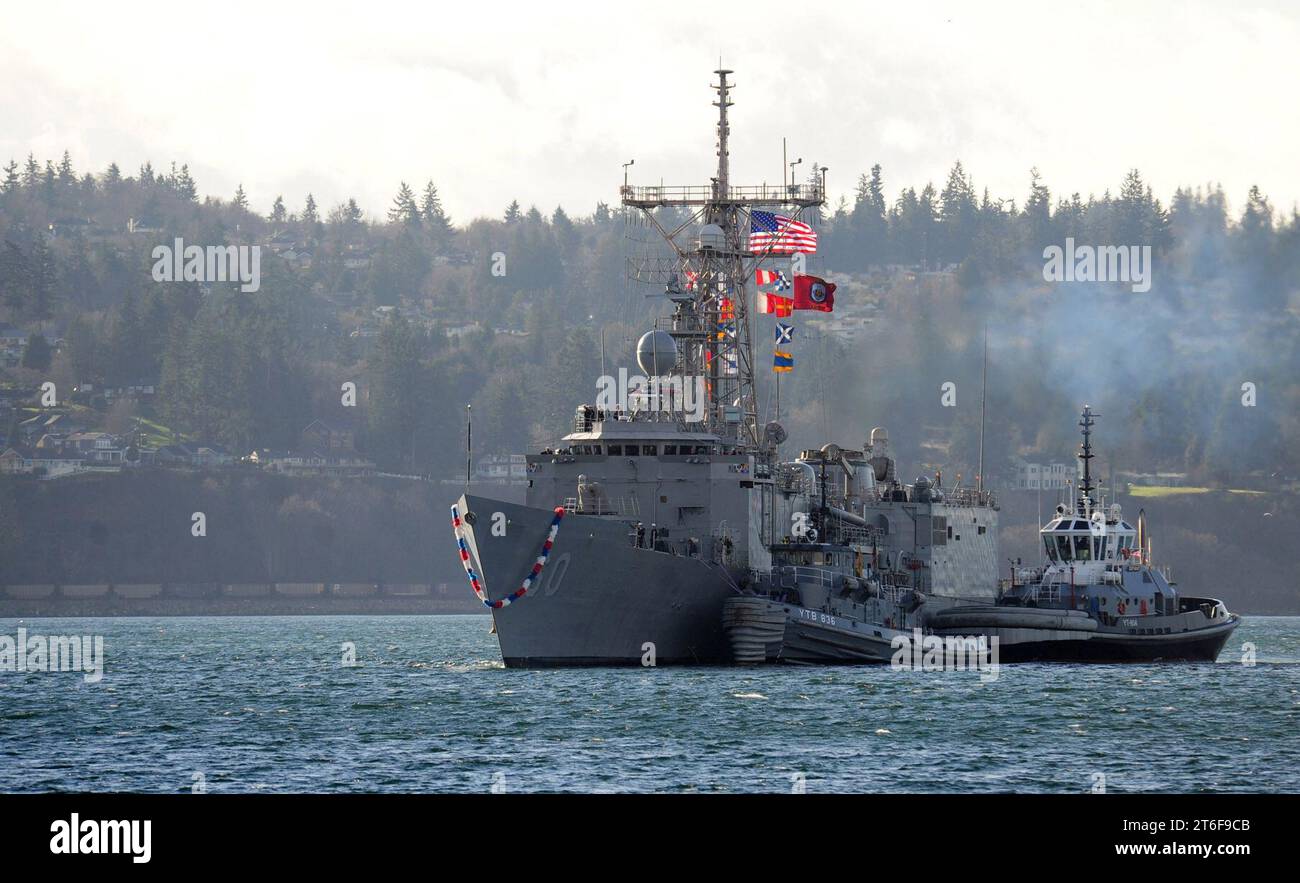 USS Rodney M. Davis (FFG-60) returns from final deployment in December ...