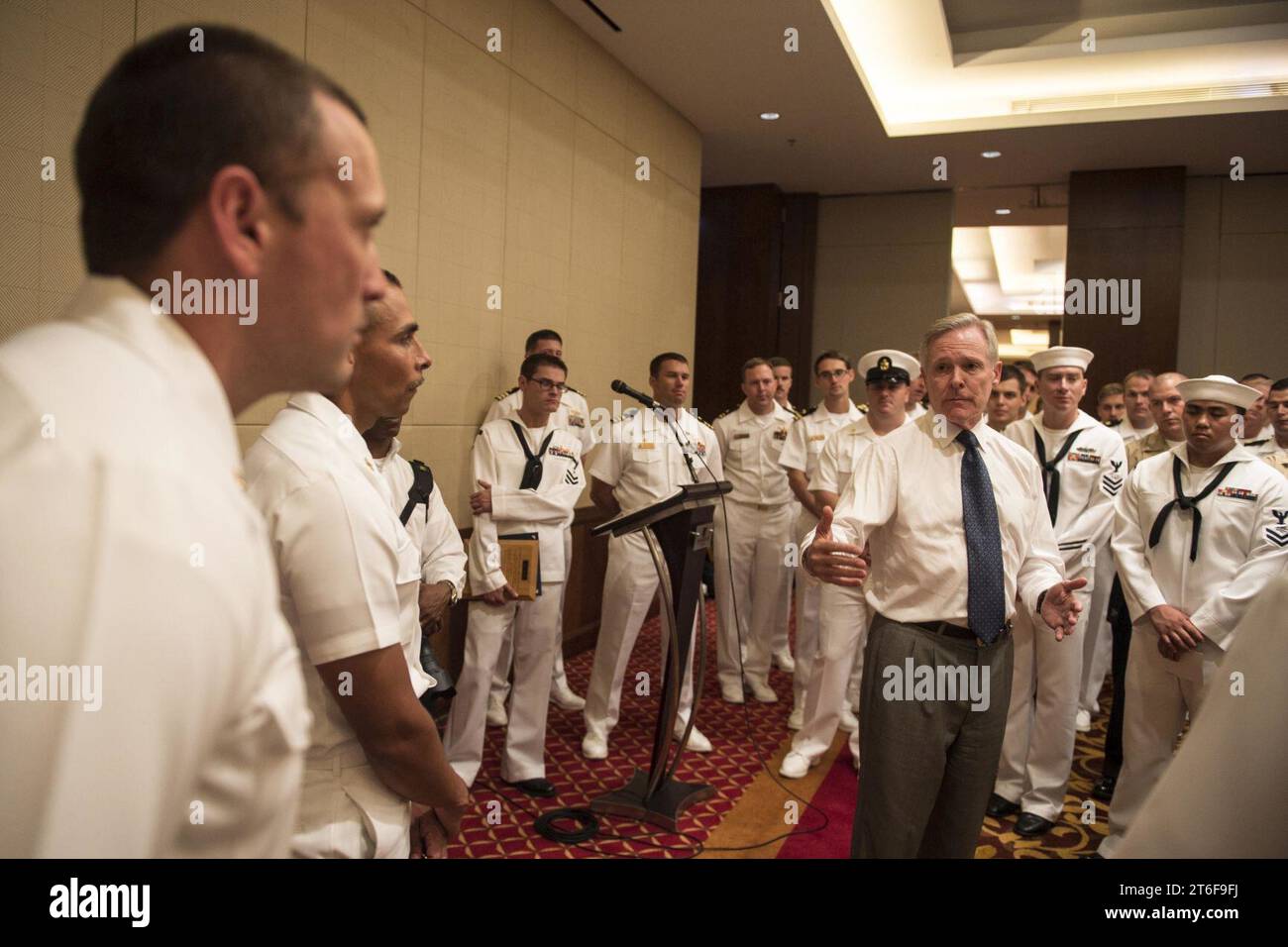 USS Rodney M. Davis operations 141025 Stock Photo - Alamy