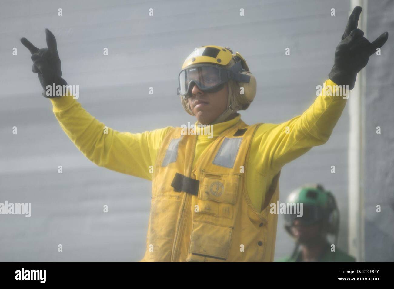 USS Rodney M. Davis operations 141020 Stock Photo - Alamy