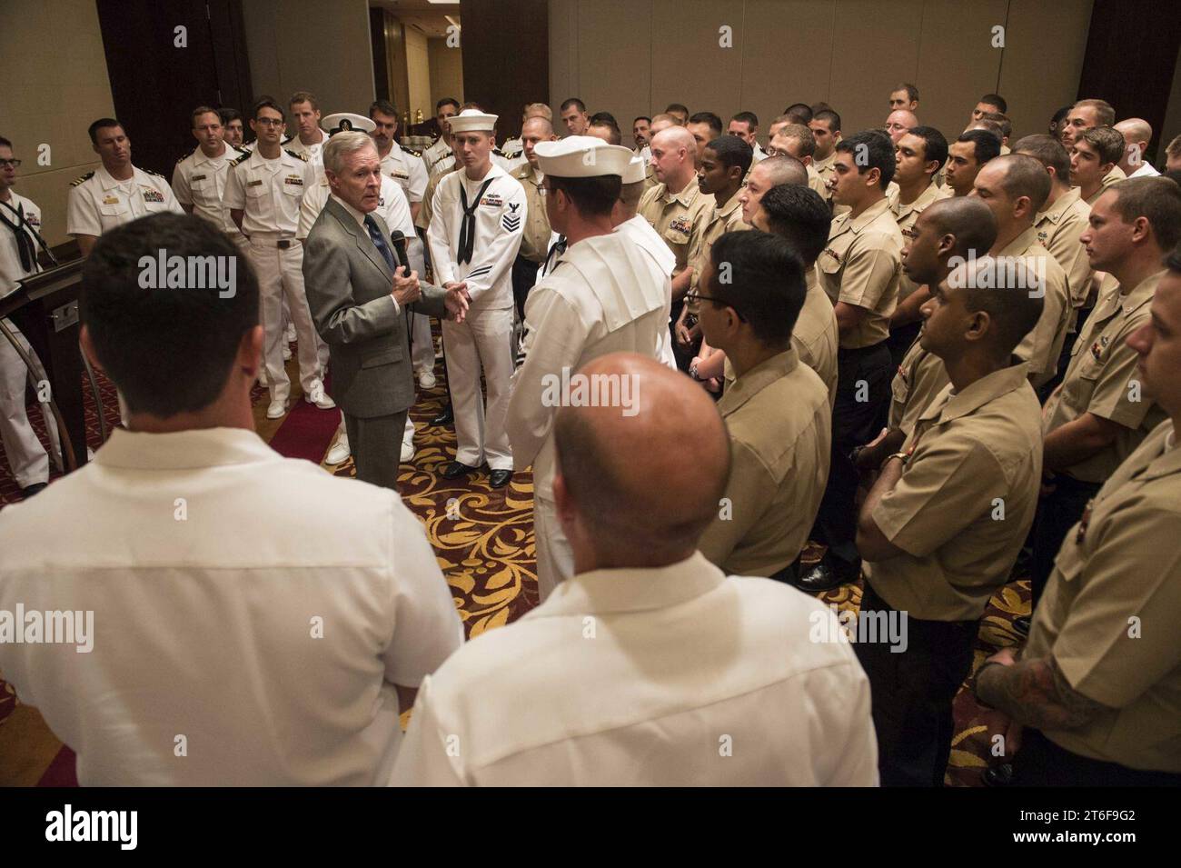 USS Rodney M. Davis operations 141025 Stock Photo - Alamy