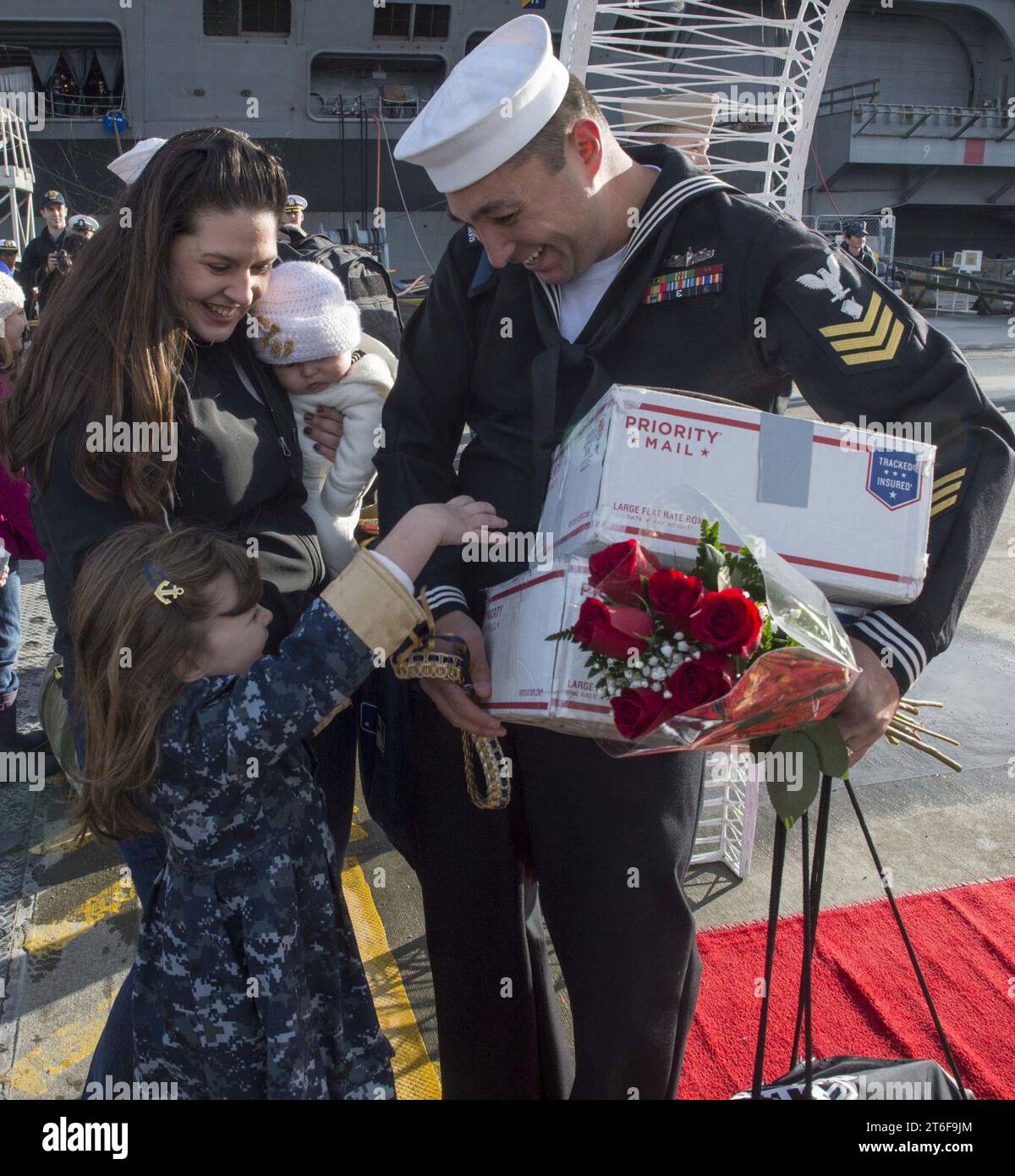 USS Rodney M. Davis returns from final deployment 141219 Stock Photo ...